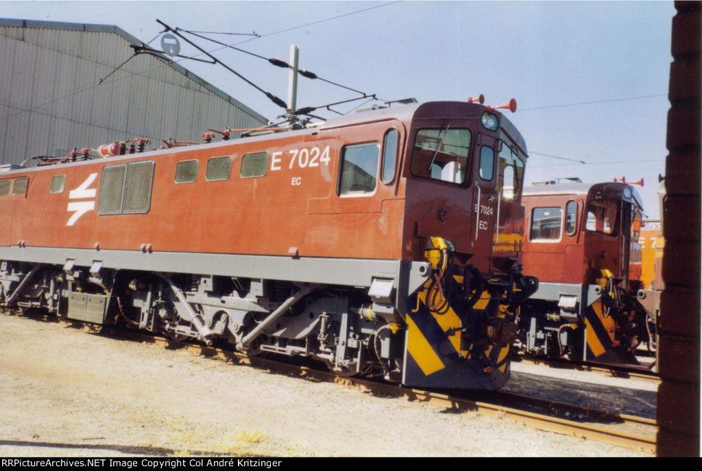 S@R Class 7E E7024